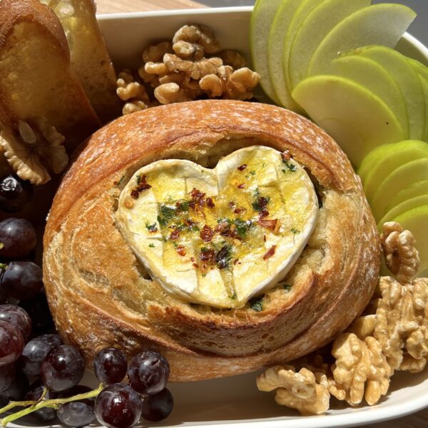 Heart-shaped Baked Brie - butt.erhand