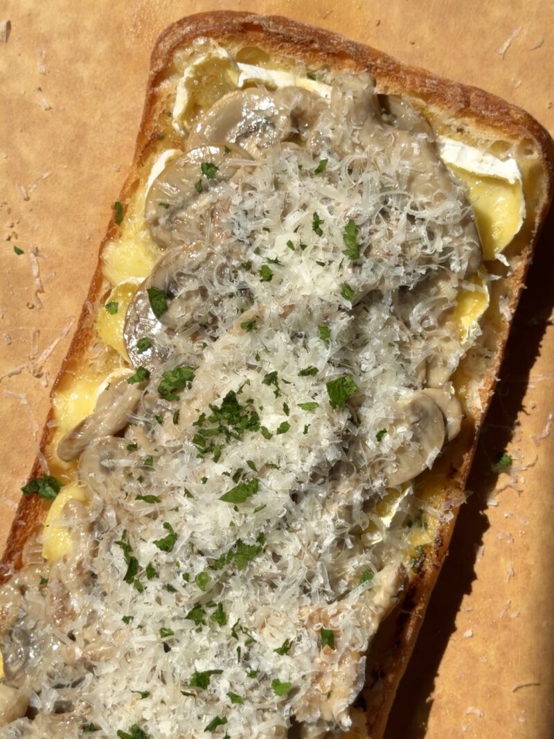 Miso Mushroom Garlic Bread - butt.erhand